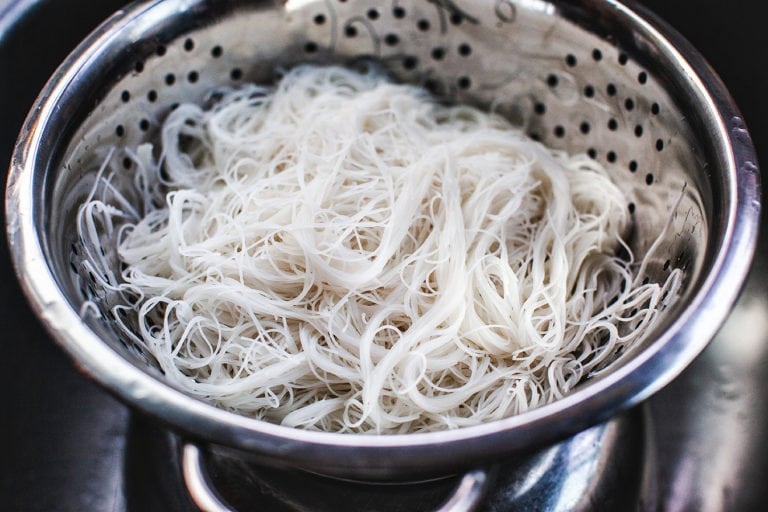 Pad Mee, Vermicelli Thai Rice Noodles - Simply Suwanee