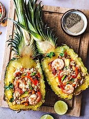 Authentic Thai Crab Curry Recipe (Pad Pong Karee - Simply Suwanee