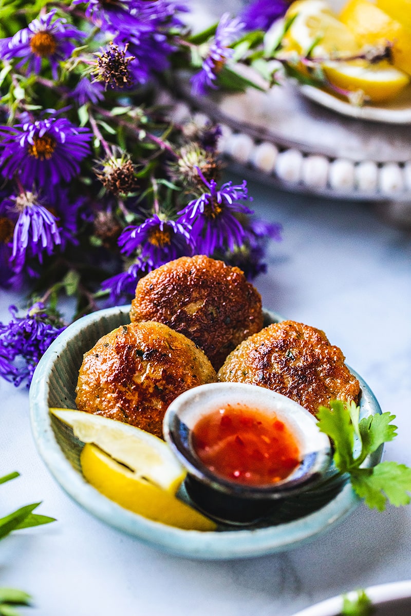 Thai Shrimp Cakes with Sweet Chili Sauce (Tod Mun Goong) - Simply Suwanee