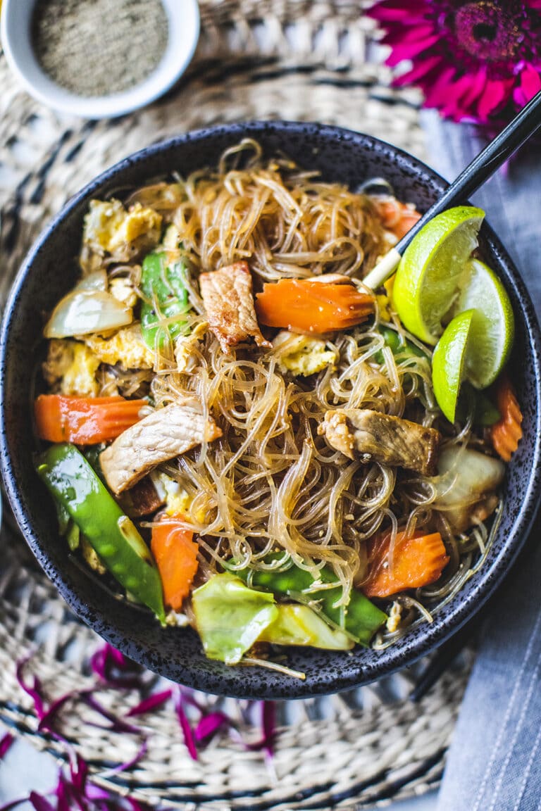 Pad Woon Sen Thai Glass Noodle Stir-Fry Recipe - Simply Suwanee