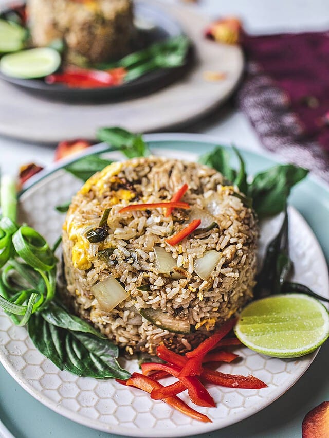 Authentic Thai Shrimp Fried Rice (Khao Phad Goong) - Simply Suwanee