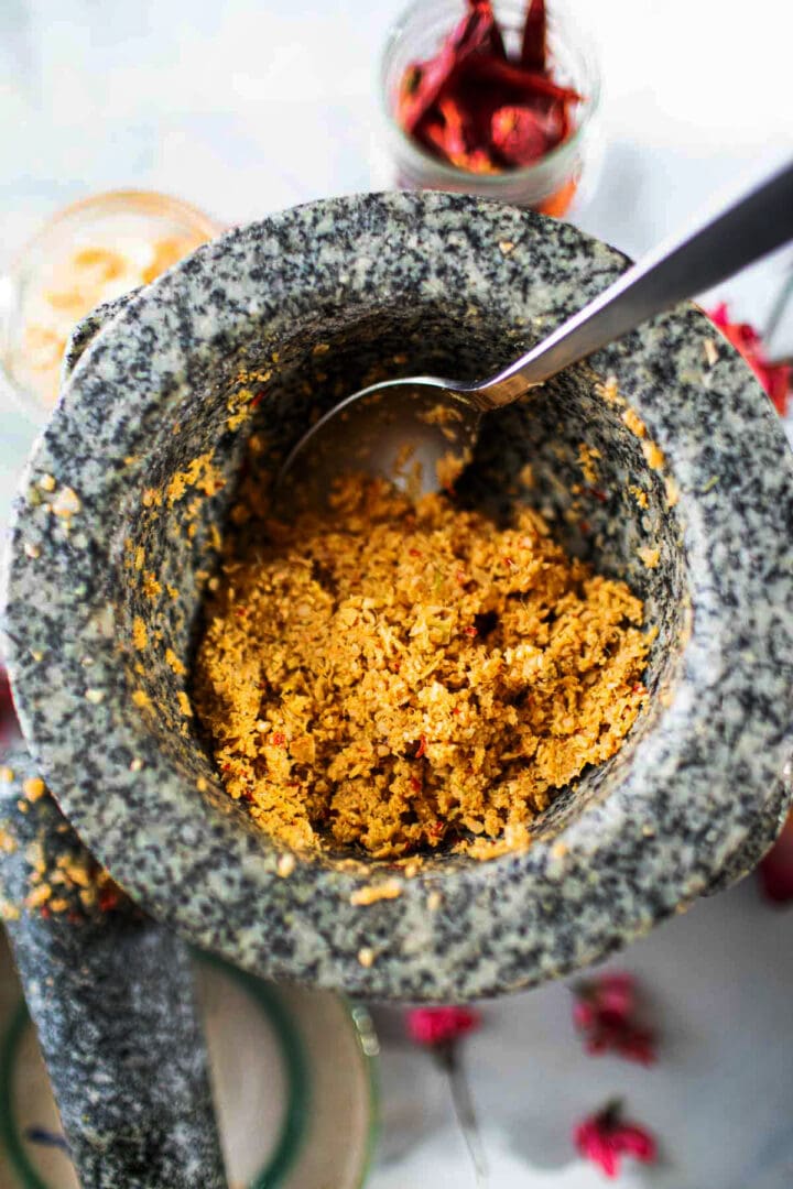 Authentic Homemade Choo Chee Curry Paste - Simply Suwanee