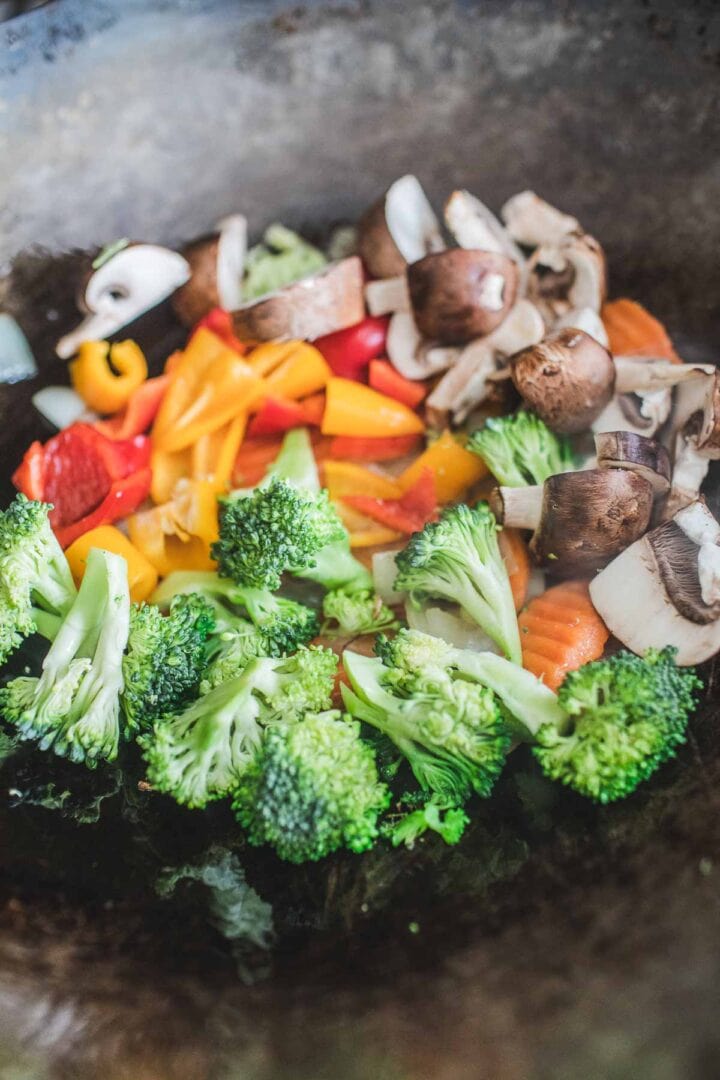 Pad Pak Roum Mit Thai Mixed Vegetable Stir Fry - Simply Suwanee