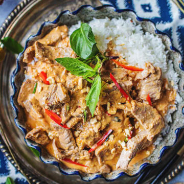 Easy Thai Beef Panang Curry Recipe (Penang Neua) - Simply Suwanee