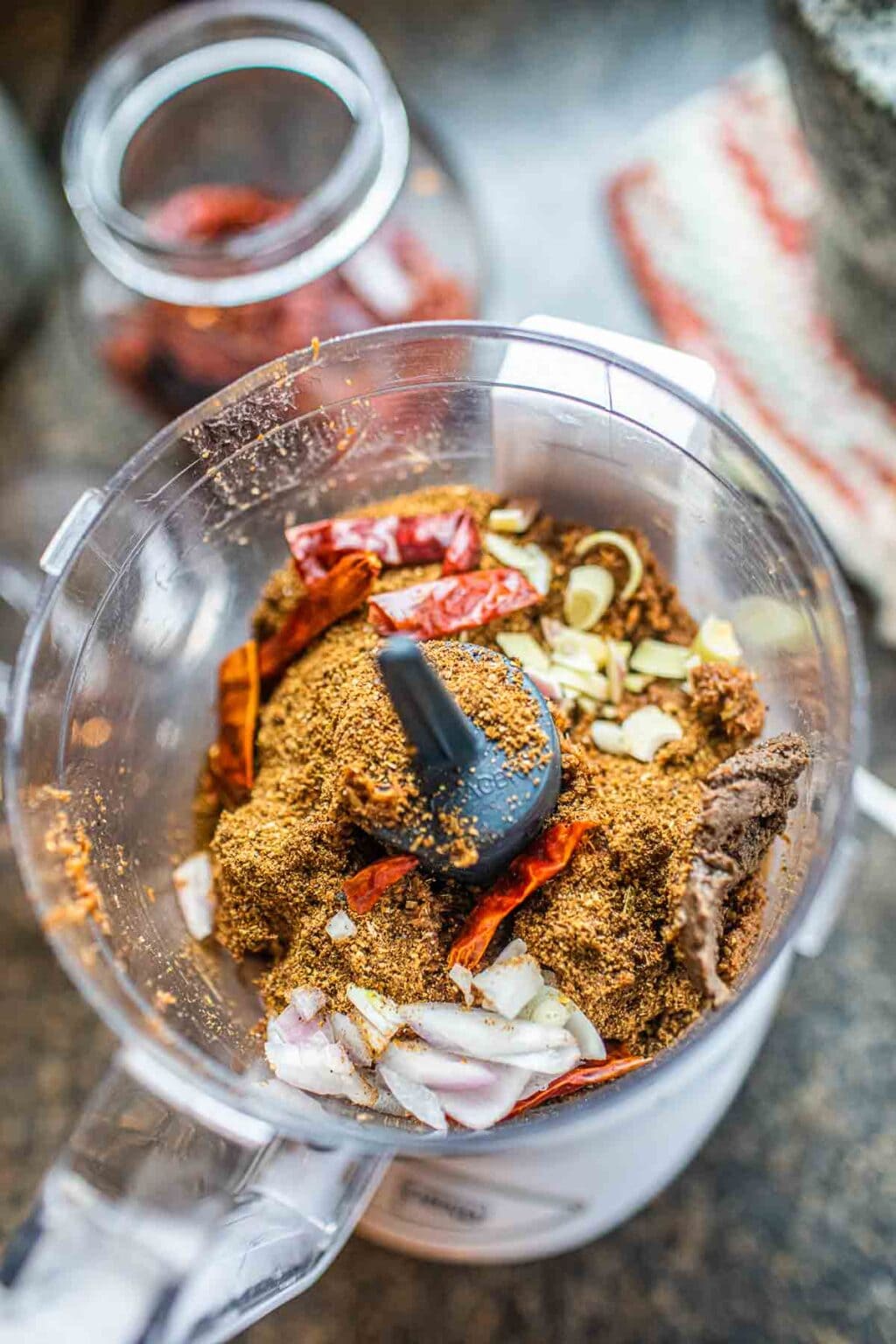 The Best Authentic Thai Massaman Curry Paste Recipe - Simply Suwanee