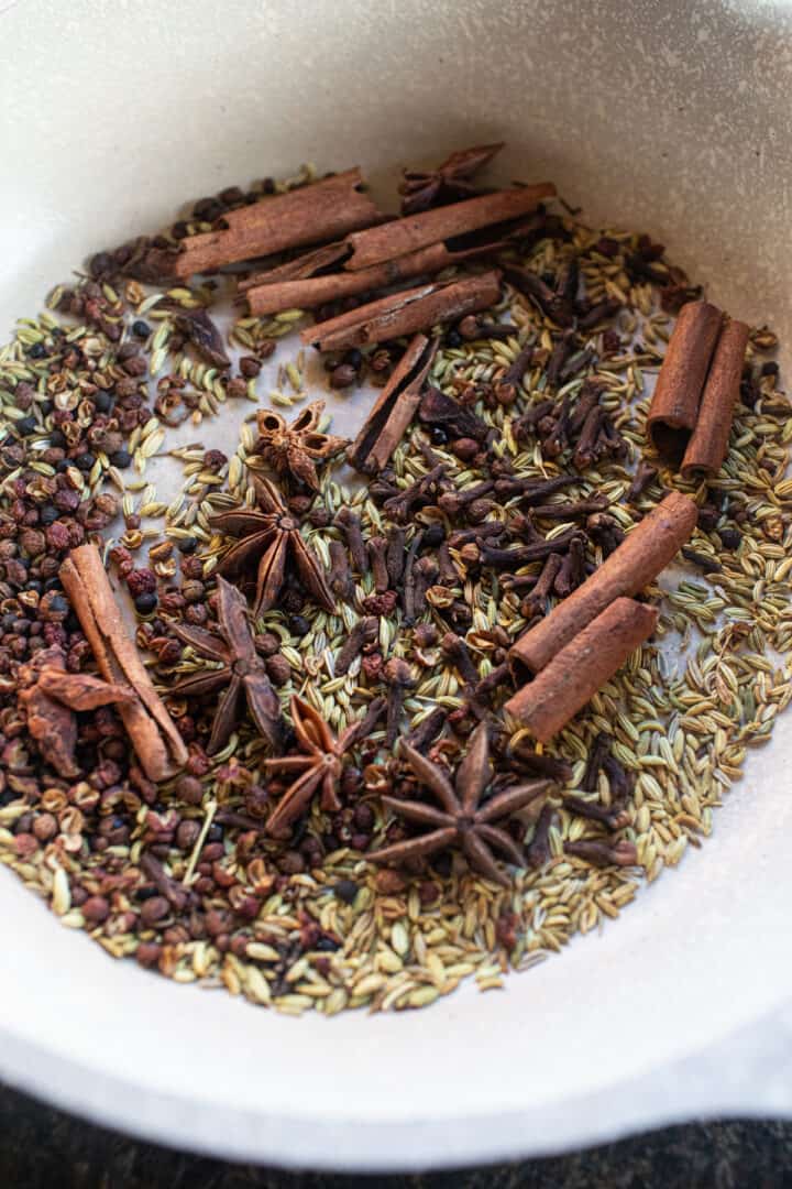 How to Make Homemade Chinese Five Spice Powder - Simply Suwanee
