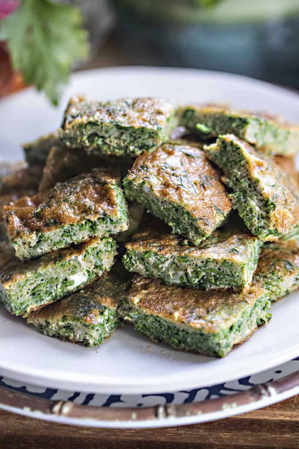 Thai Cha Om Omelette Recipe (with Acacia Leaves) - Simply Suwanee