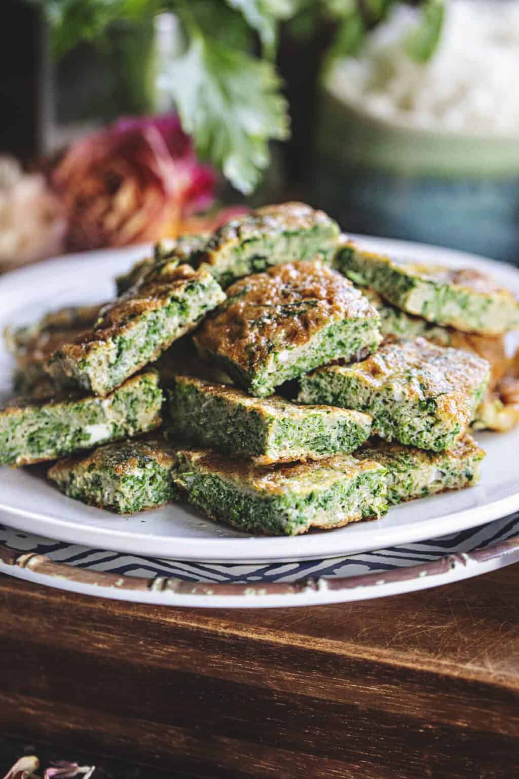 What is Cha Om (Acacia Leaves) - Simply Suwanee