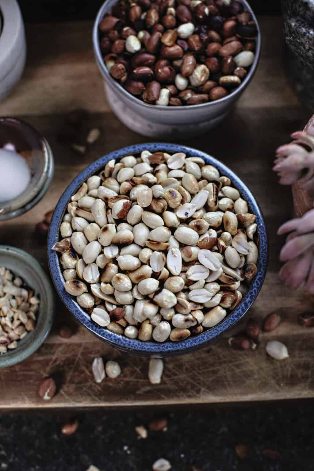 Dry Roasted Peanuts Recipe (for Thai Cooking) - Simply Suwanee