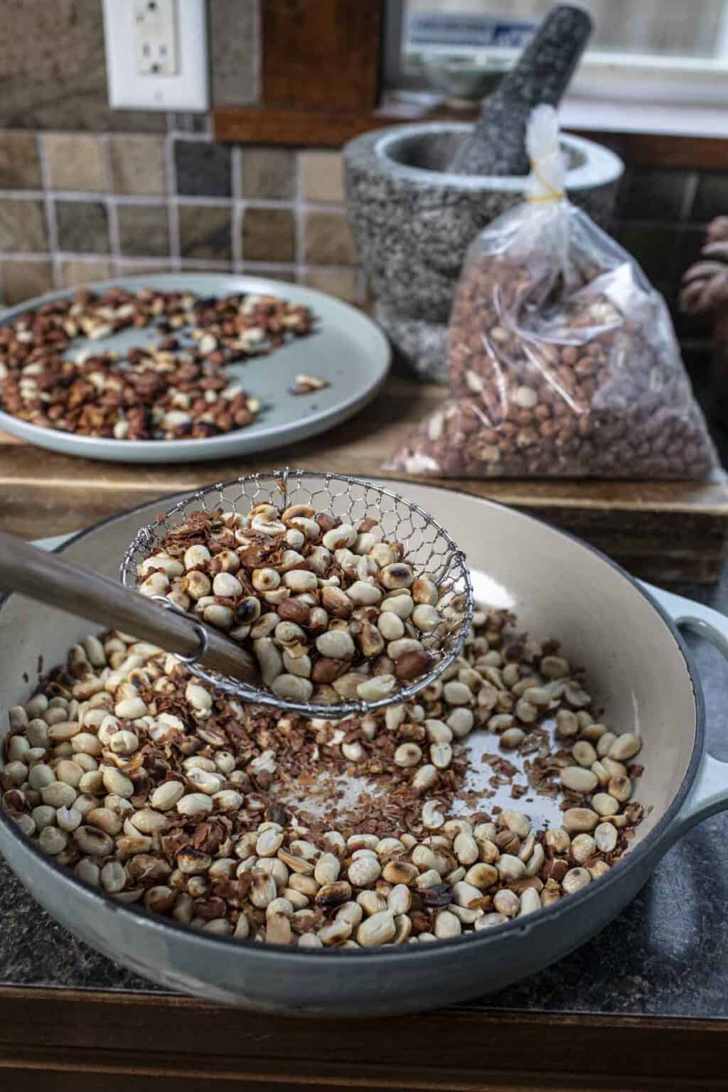 Dry Roasted Peanuts Recipe (for Thai Cooking) - Simply Suwanee