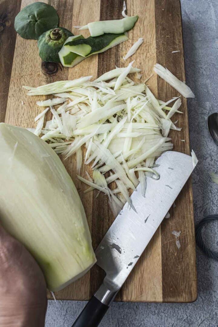 How to Cut Up A Papaya (Ripe or Green) - Simply Suwanee
