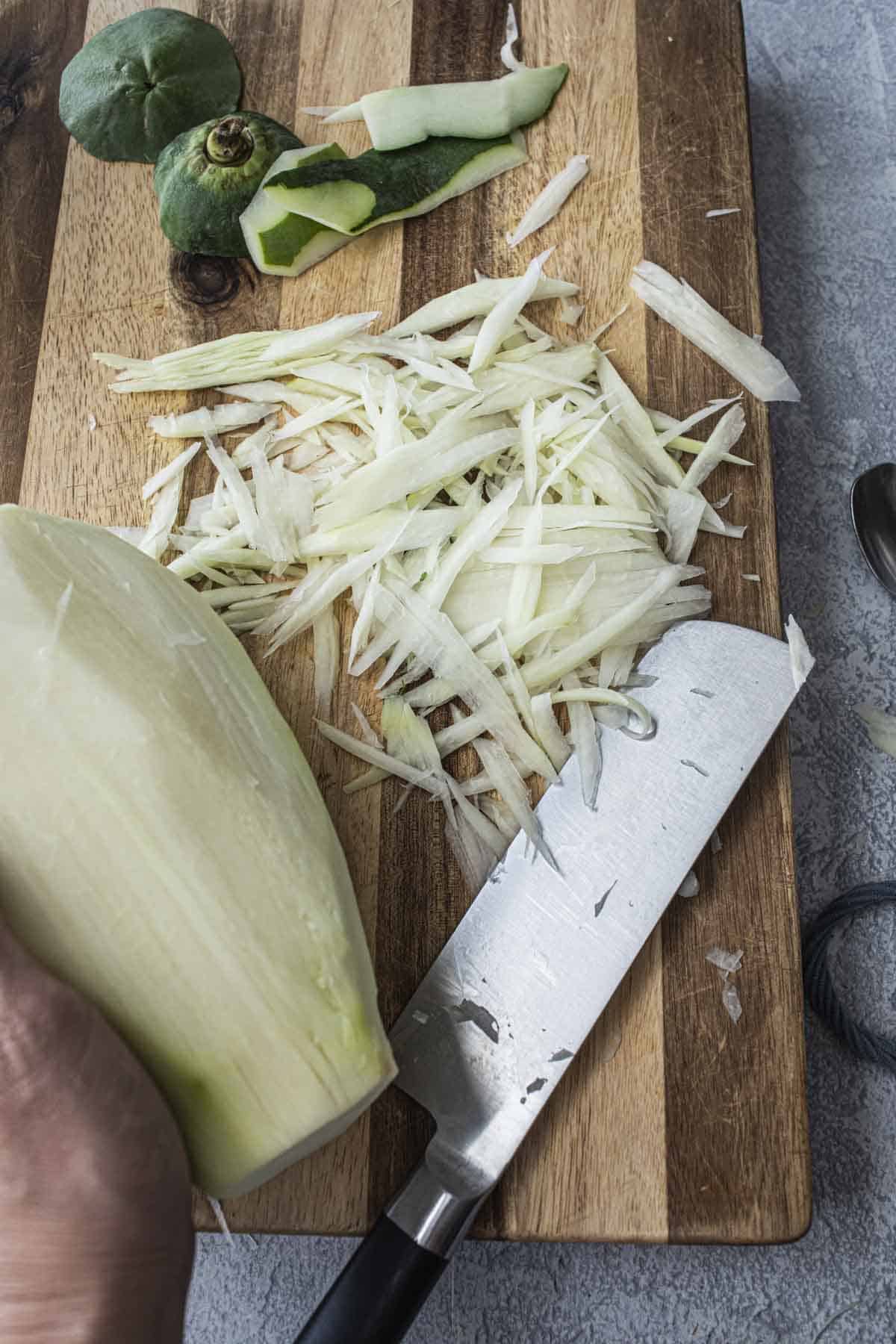 How to Cut Up A Papaya (Ripe or Green) - Simply Suwanee