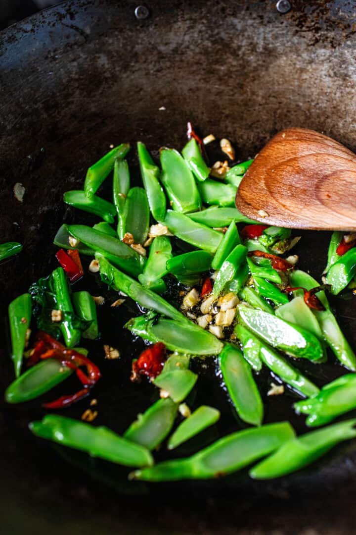 Kana Moo Grob (Chinese Broccoli w/ Crispy Pork Belly - Simply Suwanee