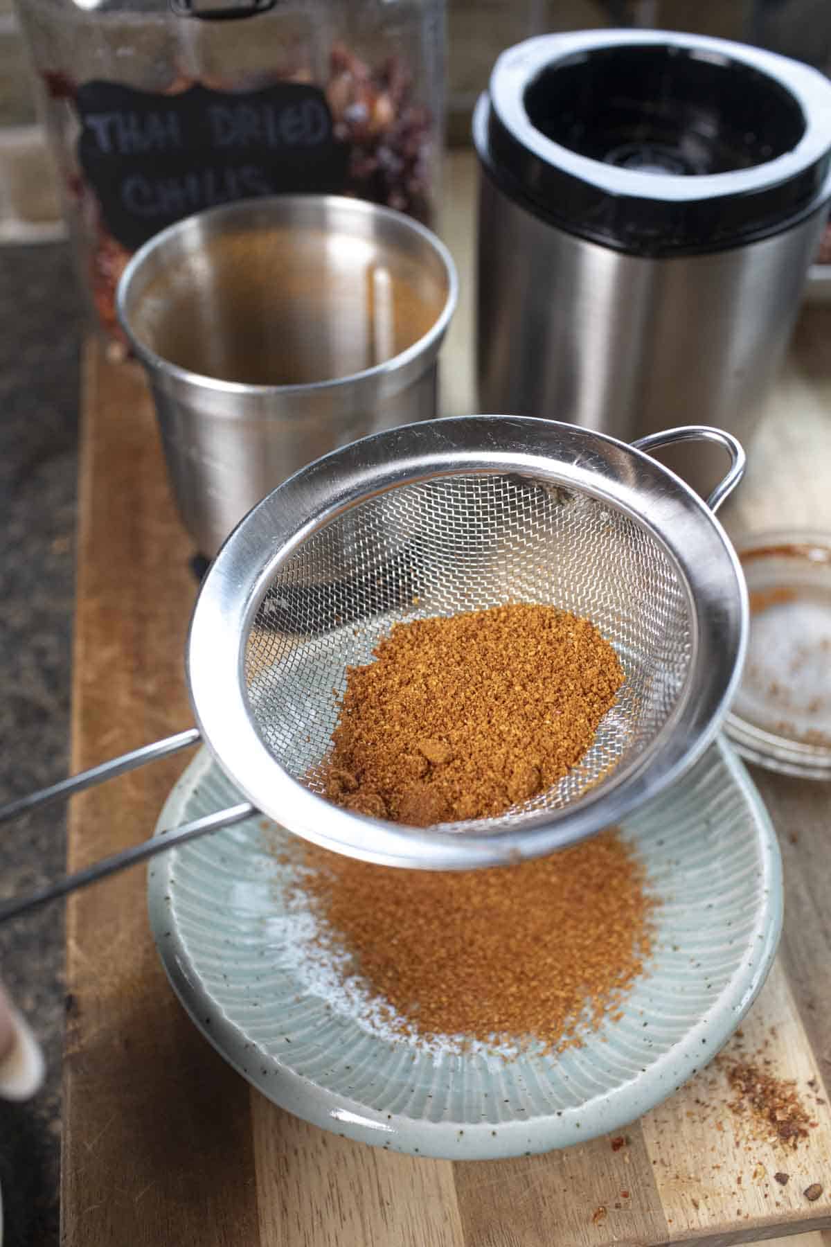 How to Make Thai Chili Flakes (Prik Bon) - Simply Suwanee
