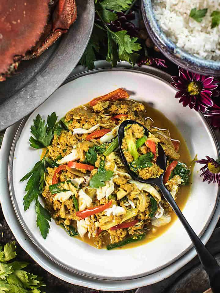 Thai Jungle Curry Recipe With Fish (Gaeng Pa) - Simply Suwanee