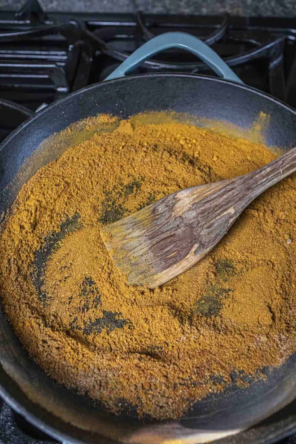 Easy Yellow Curry Powder - Simply Suwanee
