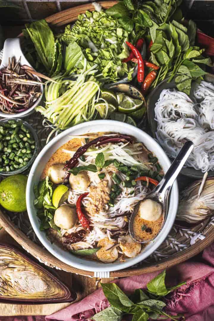 Kanom Jeen Nam Ya (Thai Fish Curry with Rice Noodles) - Simply Suwanee