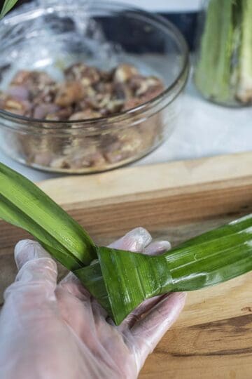 The Best Pandan Chicken (Gai Bai Tuey) - Simply Suwanee