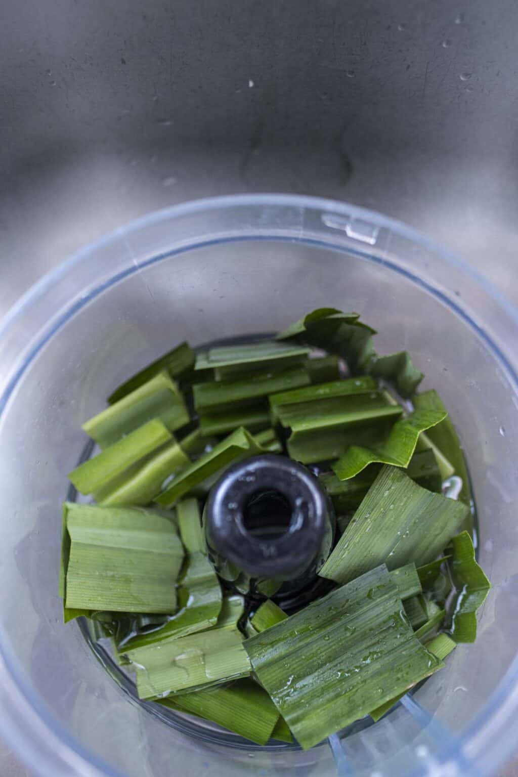 Pandan Syrup (Using 3 Ingredients!) - Simply Suwanee