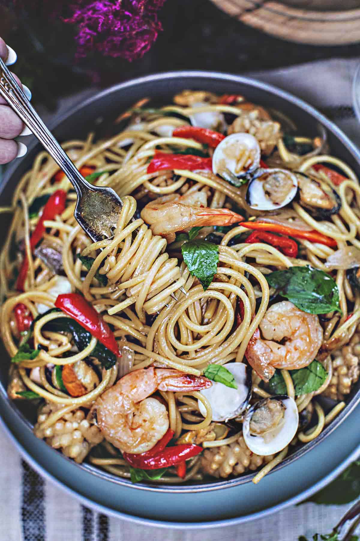 Thai Spaghetti Pad Kee Mao (Drunken Noodles) - Simply Suwanee