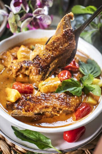Thai Roasted Duck Curry with Pineapple - Simply Suwanee
