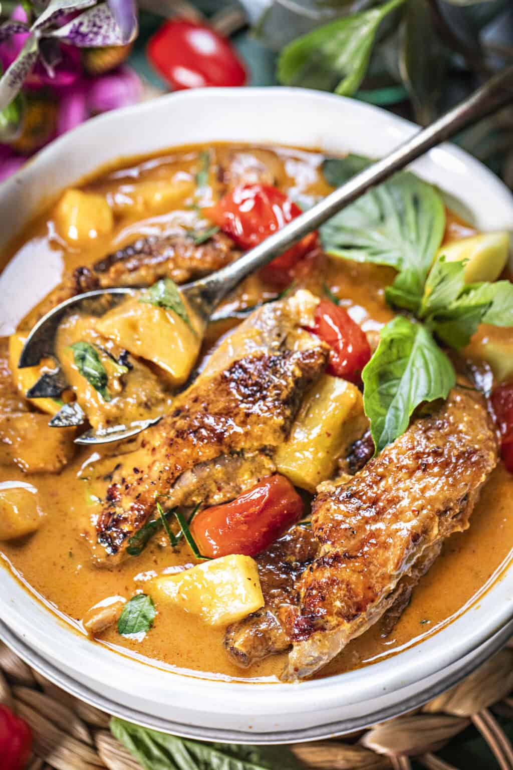Thai Roasted Duck Curry with Pineapple - Simply Suwanee