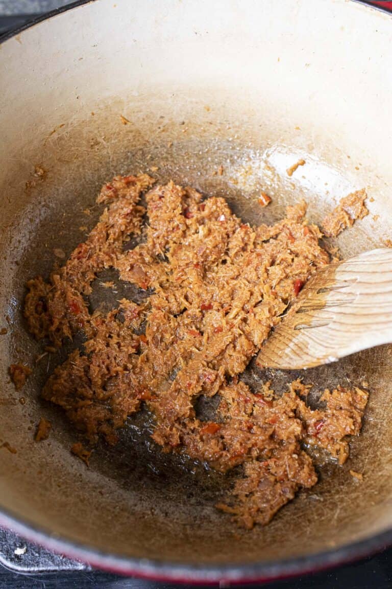 Gaeng Hung Lay (Northern Thai Pork Curry) - Simply Suwanee