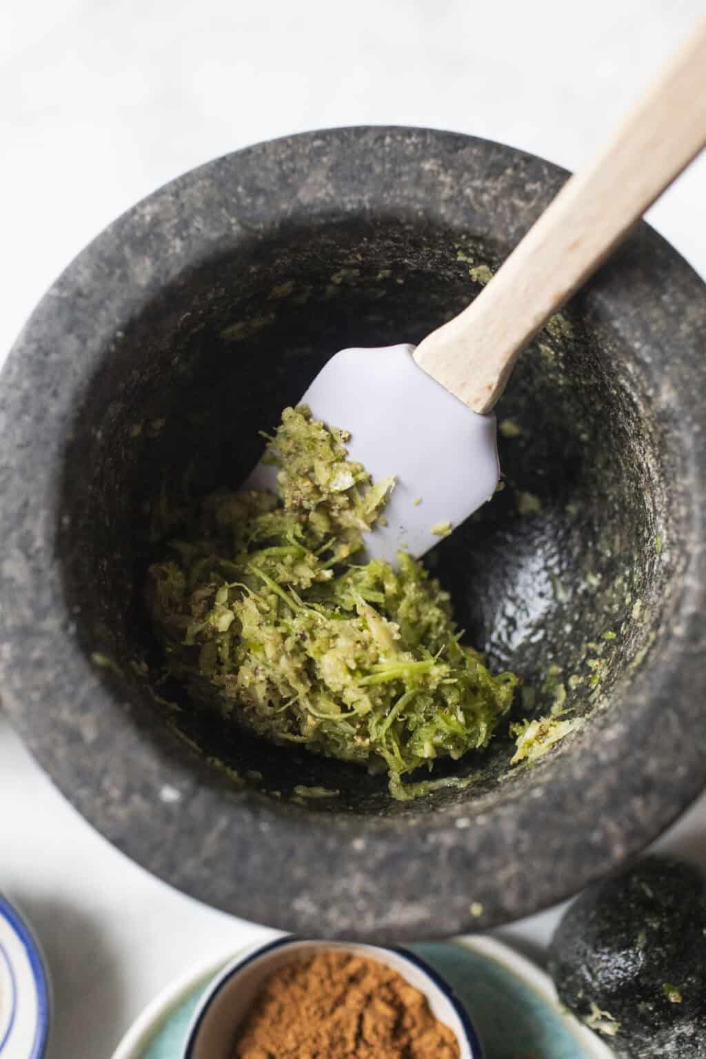 Khao Kha Moo (Thai Braised Pork Leg) - Simply Suwanee