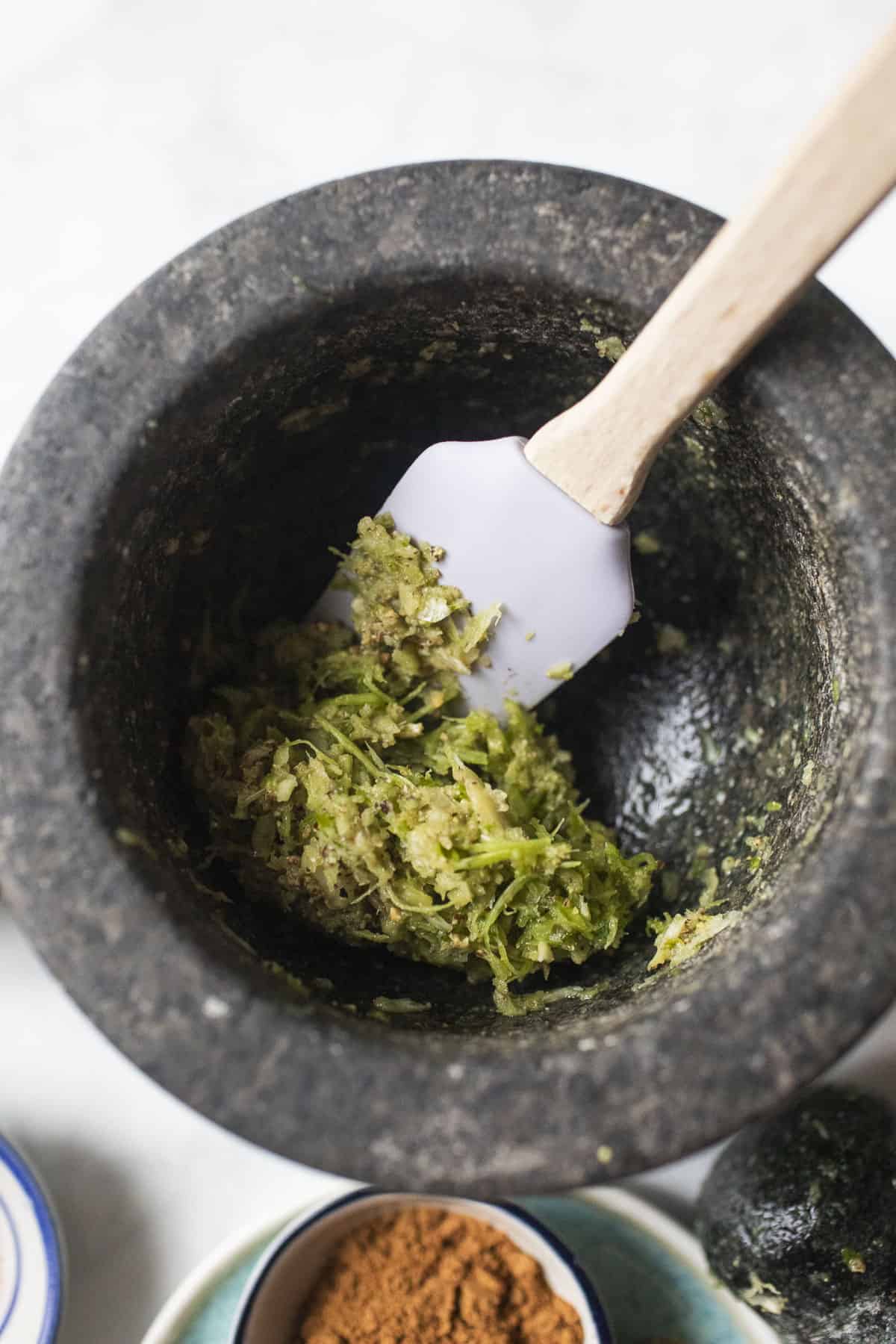 Khao Kha Moo (Thai Braised Pork Leg) - Simply Suwanee