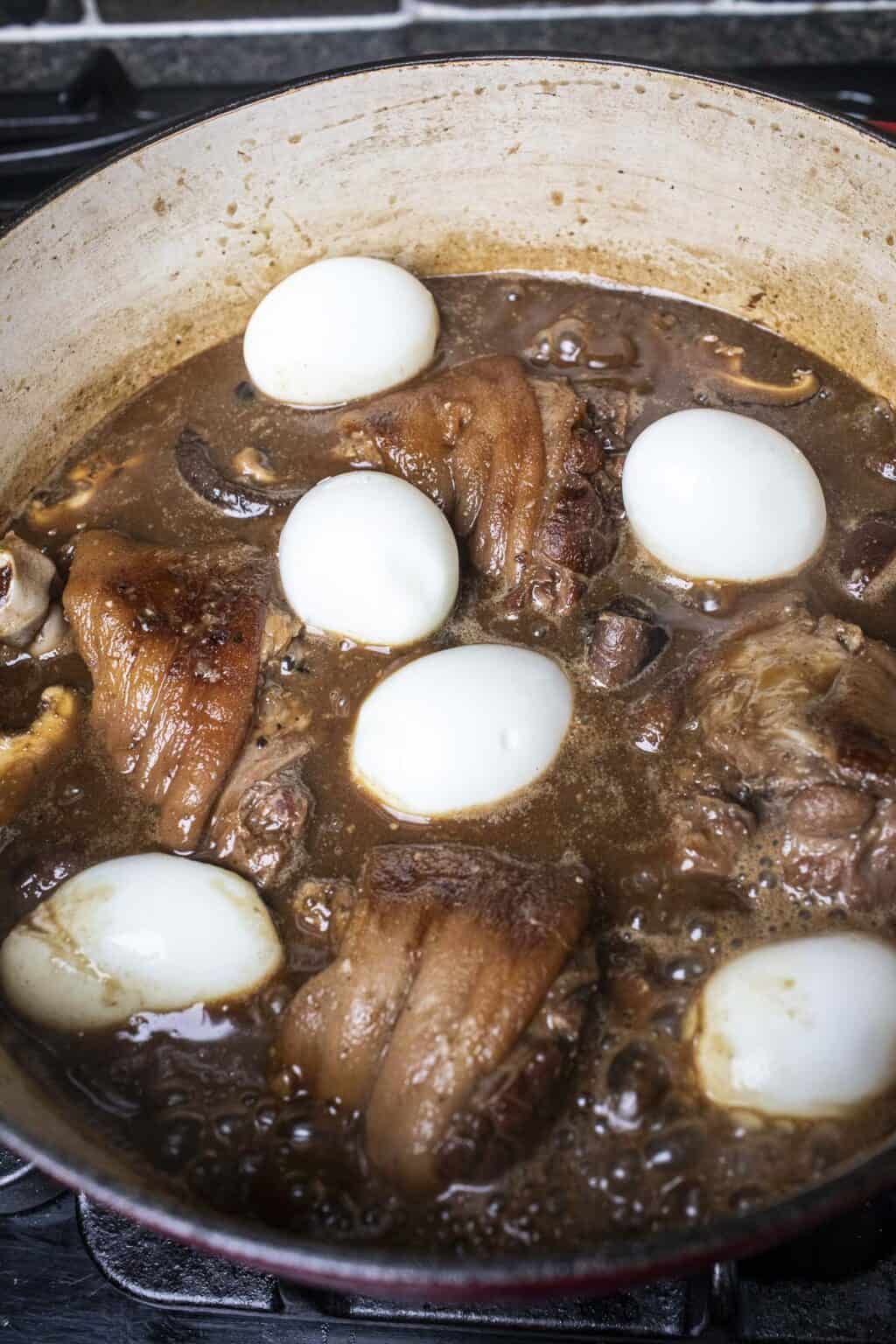 Khao Kha Moo (Thai Braised Pork Leg) - Simply Suwanee