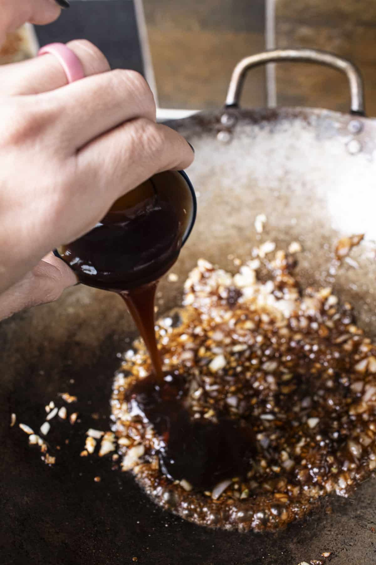 Kua Mee (Pad Lao) - Simply Suwanee