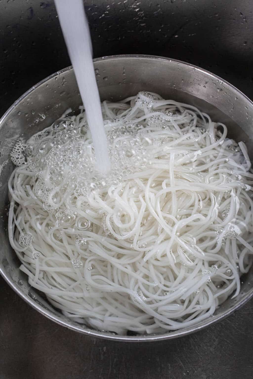 Kua Mee (Pad Lao) - Simply Suwanee