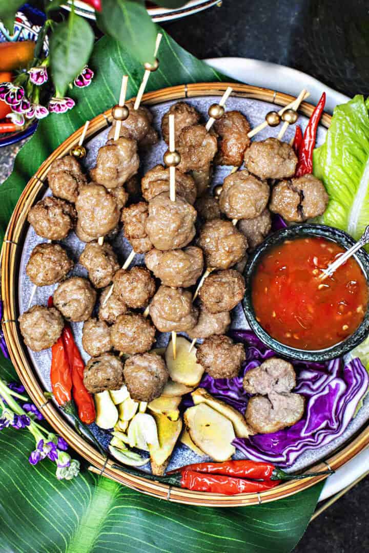 Thai Pork Meatballs (Luk Chin) - Simply Suwanee