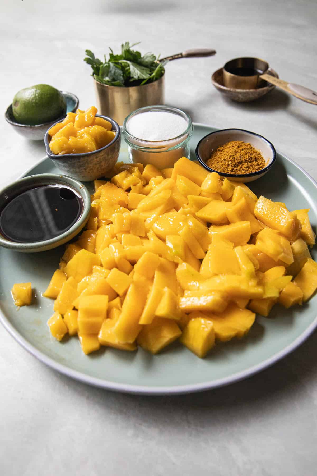 Mango Curry Sauce (Easy and Fast!) - Simply Suwanee