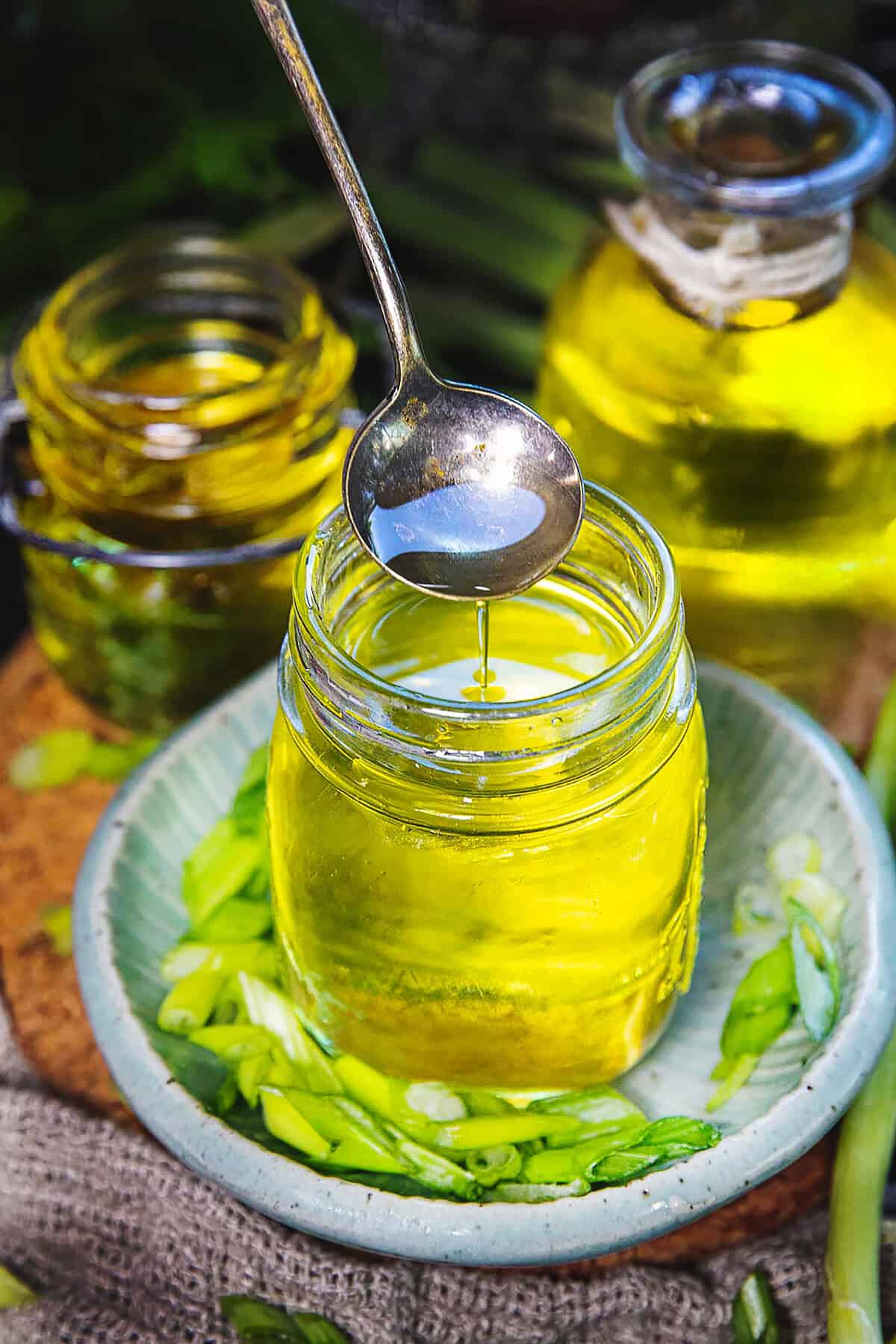Scallion Oil Recipe (Easy 2 Ingredients!) - Simply Suwanee