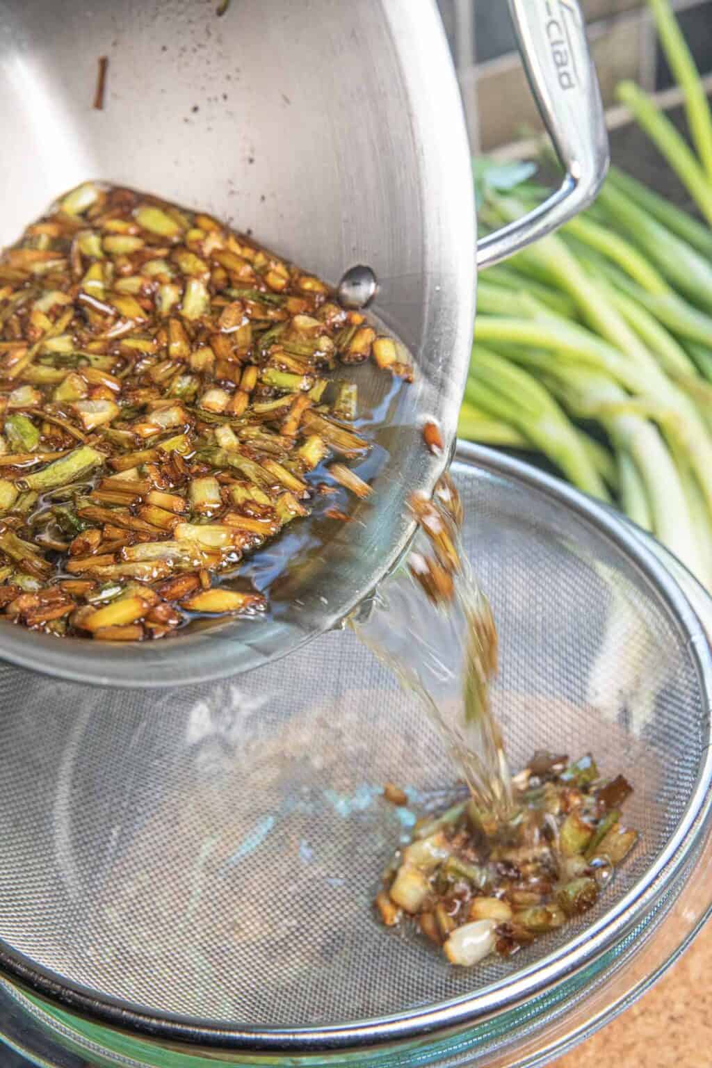 Scallion Oil Recipe (Easy 2 Ingredients!) - Simply Suwanee